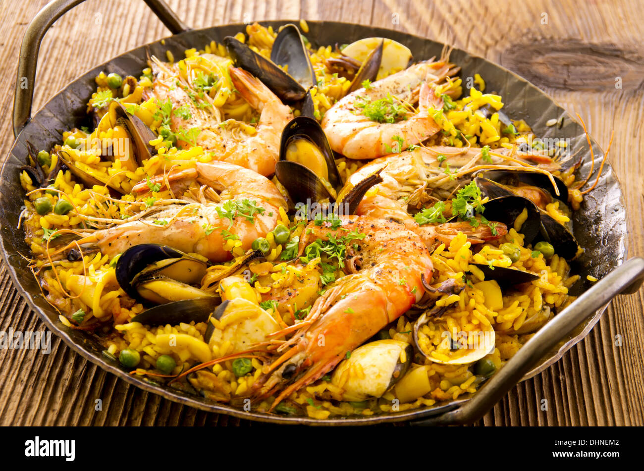 Bomba paella rice hi-res stock photography and images - Alamy