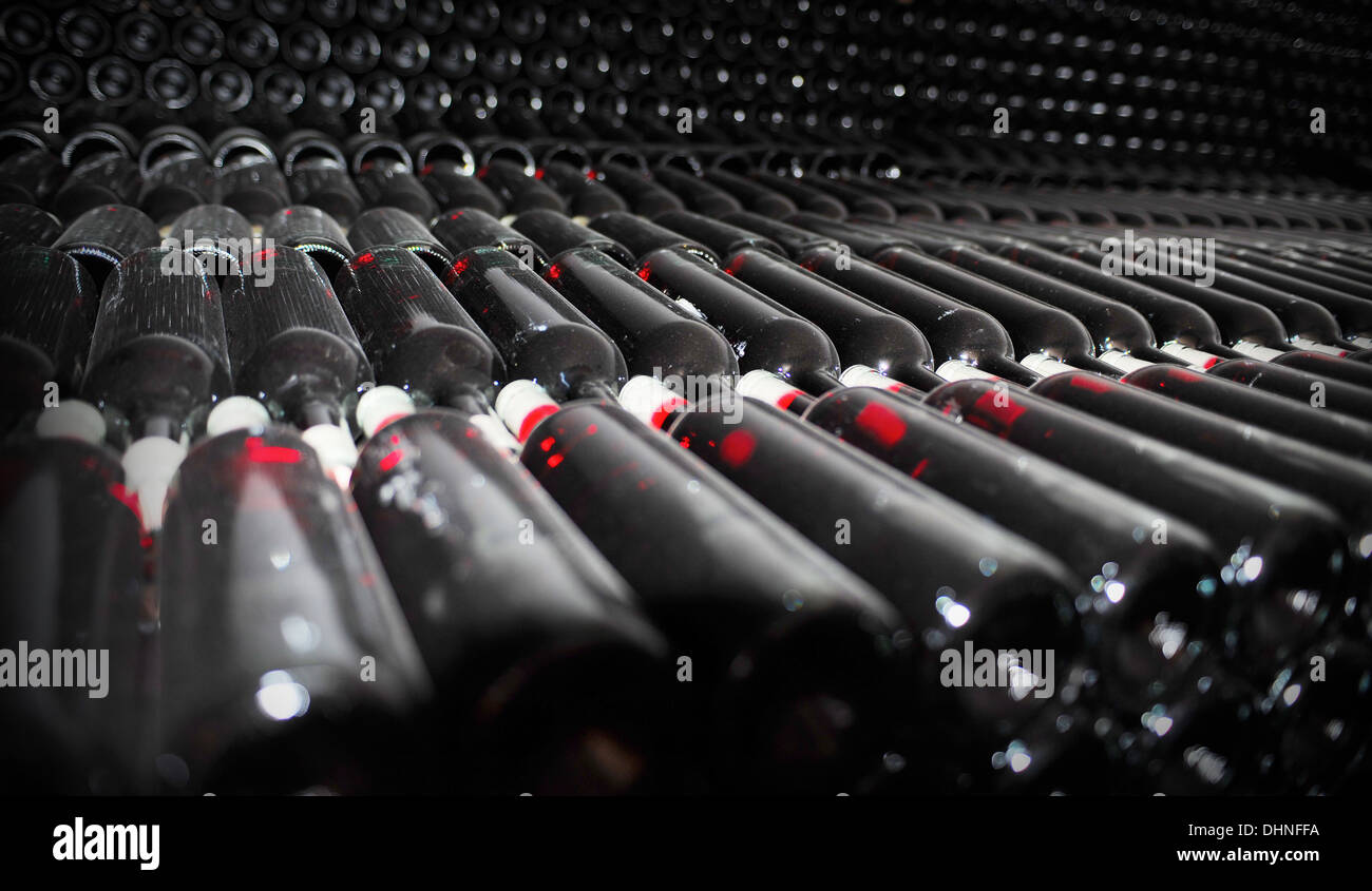 Old bottles of red wine Stock Photo - Alamy