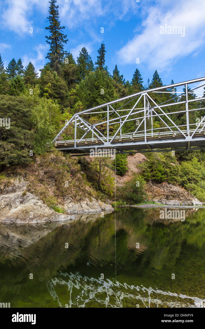 Warren truss bridge hi-res stock photography and images - Alamy