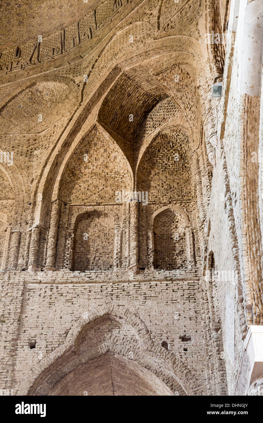 detail of squinch, the southern dome chamber of the Isfahan Friday ...