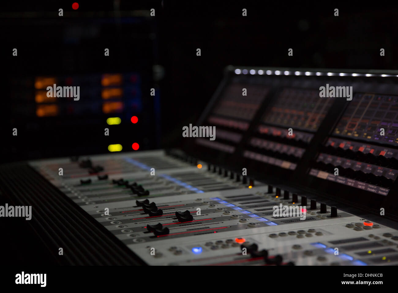 Sound engineer concert hi-res stock photography and images - Alamy