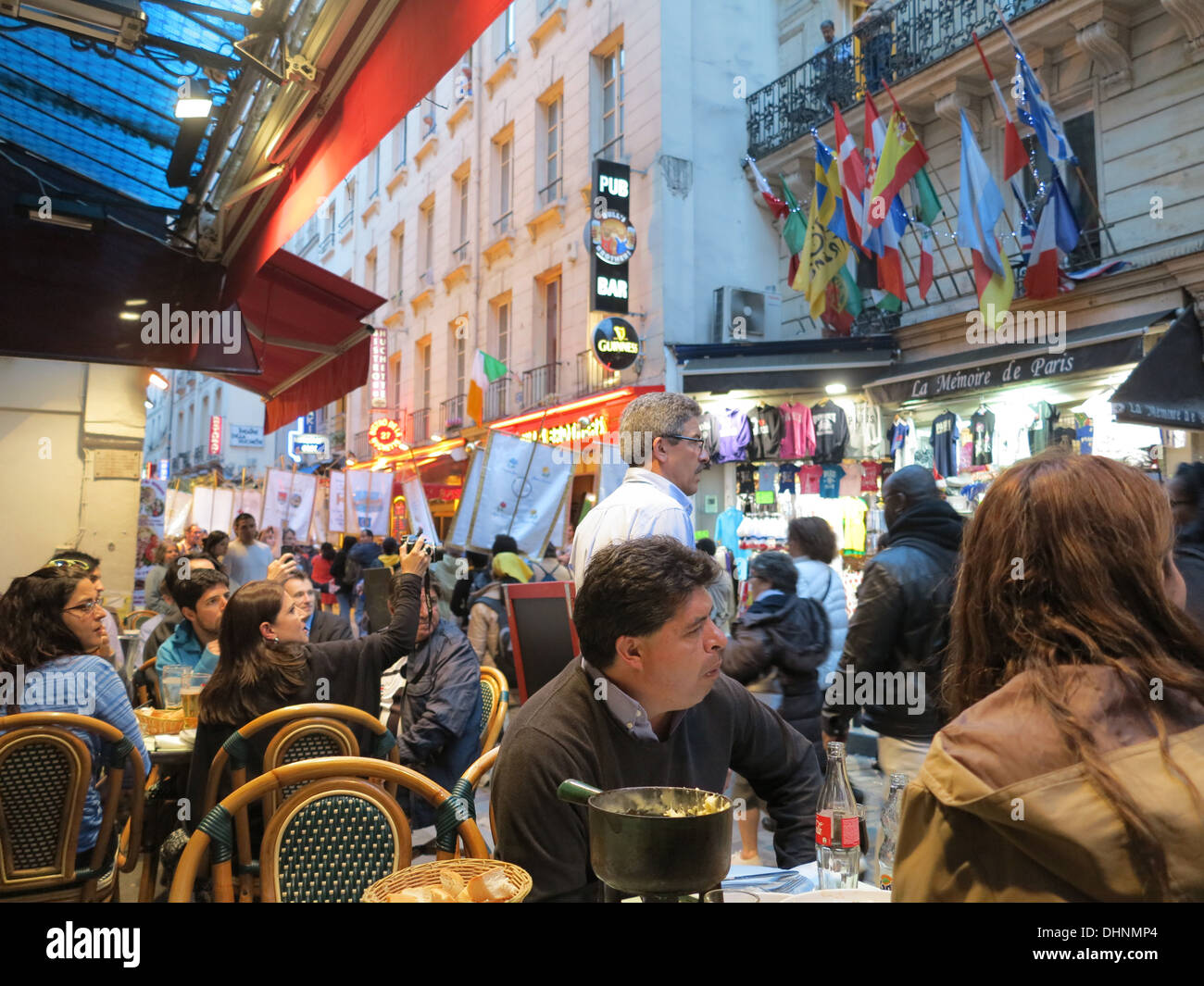 Paris street scene Stock Photo - Alamy