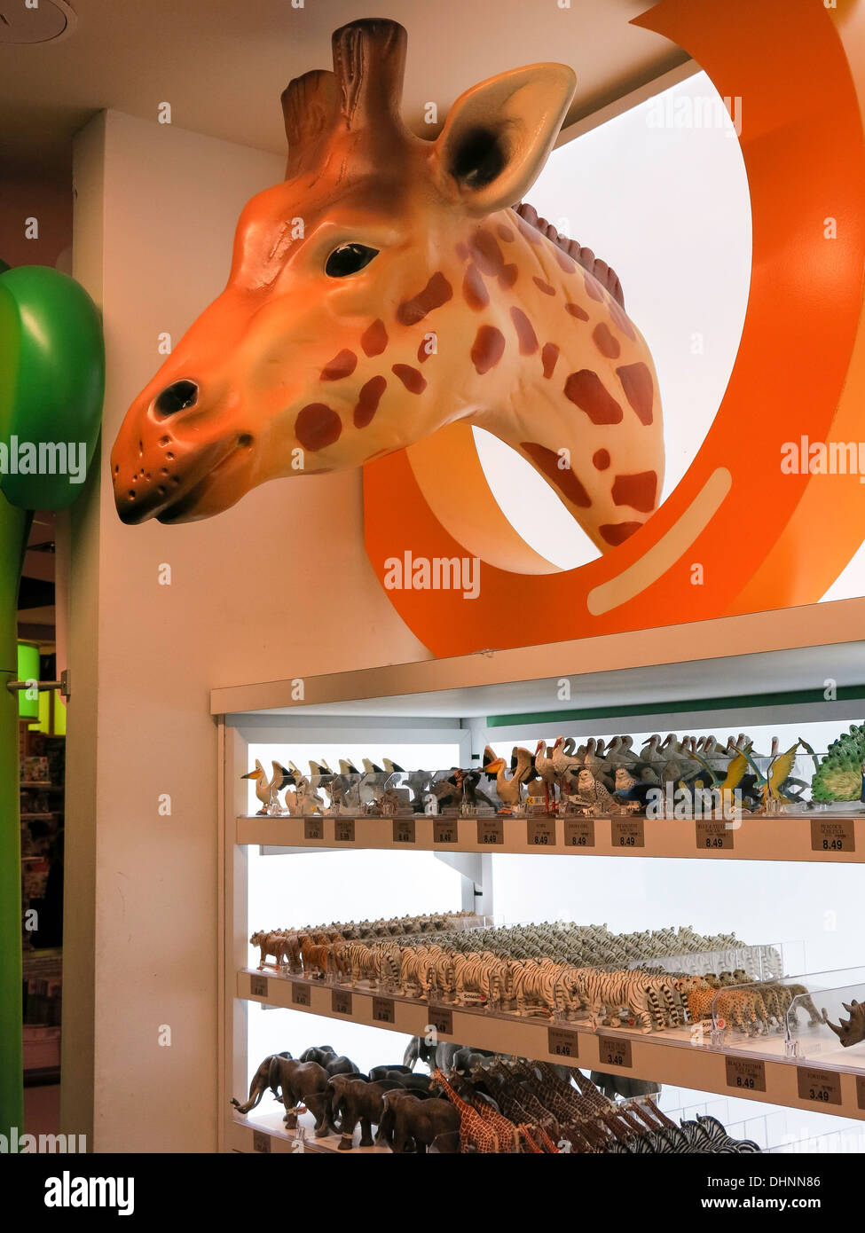 Toys R Us Store Interior,Times Square, NYC Stock Photo - Alamy