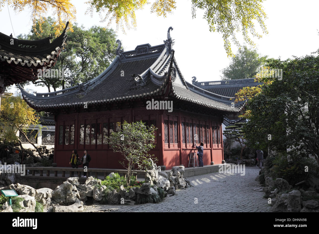 Traditional chinese architecture hi-res stock photography and images ...