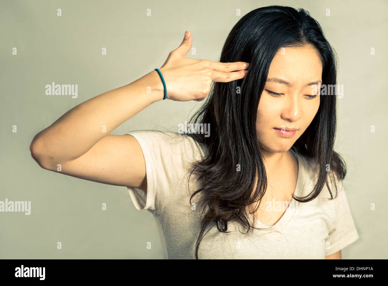 Hand signals woman hi-res stock photography and images - Alamy