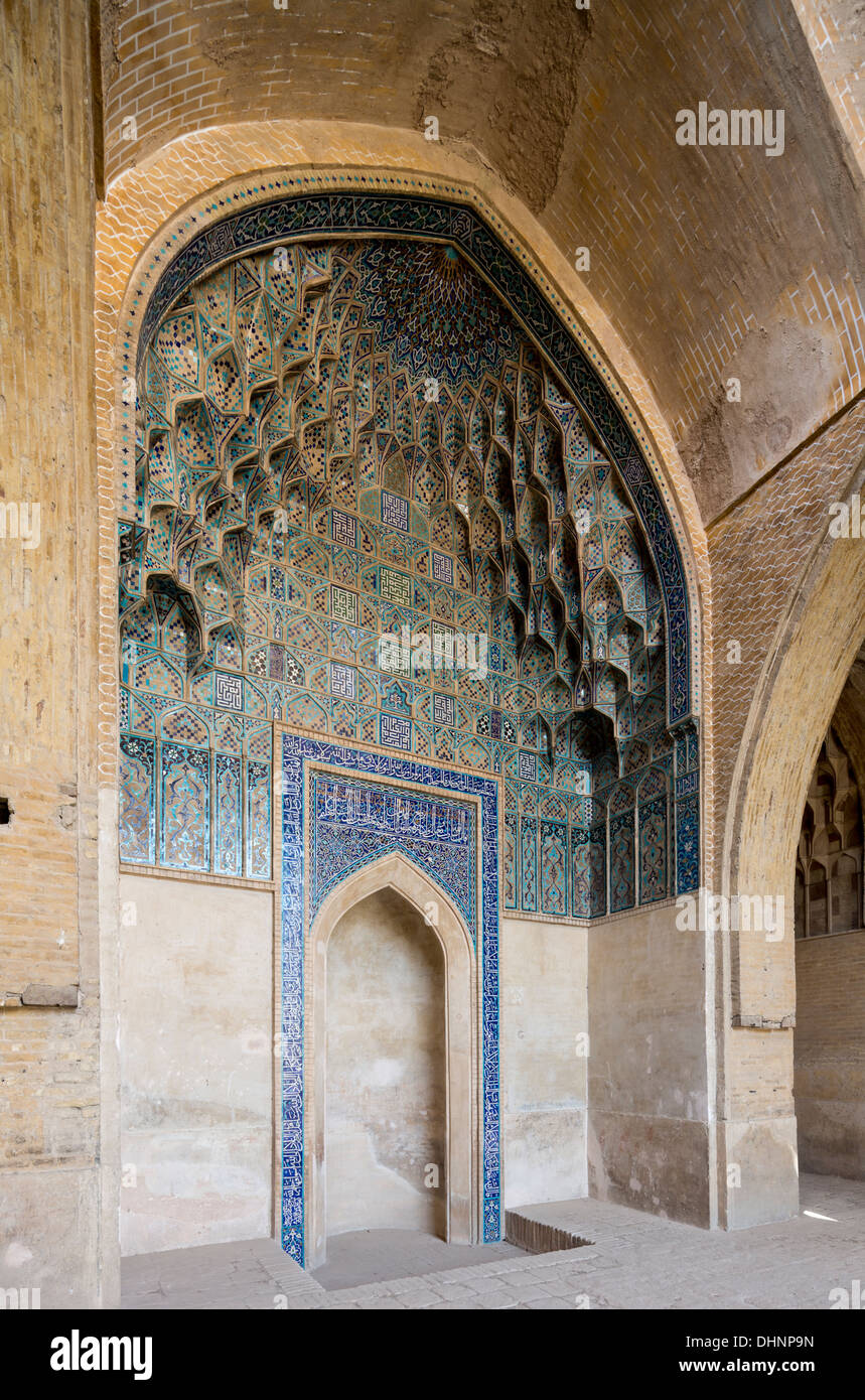 Tile mosaic mihrab hi-res stock photography and images - Alamy