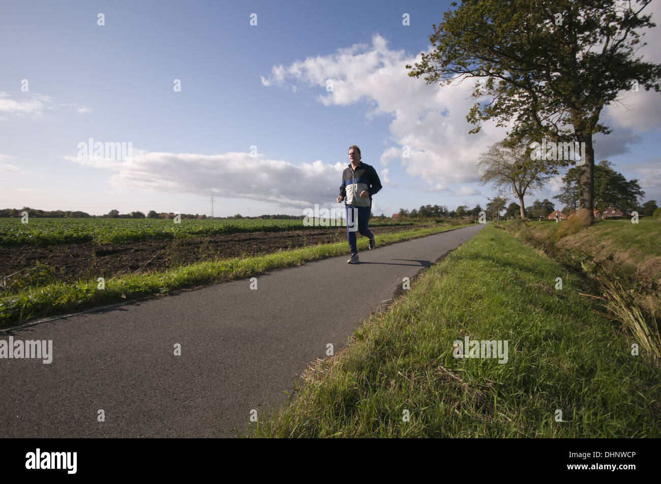 Jogginganzug hi-res stock photography and images - Alamy