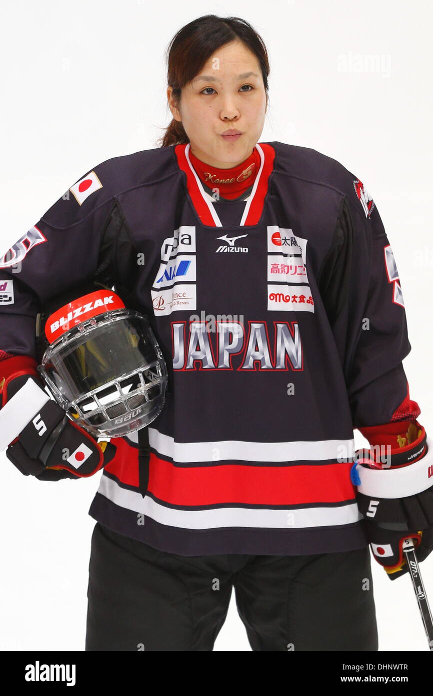 Shinyokohama Skate Center, Kanagawa, Japan. 10th Nov, 2013. Kanae Aoki ...