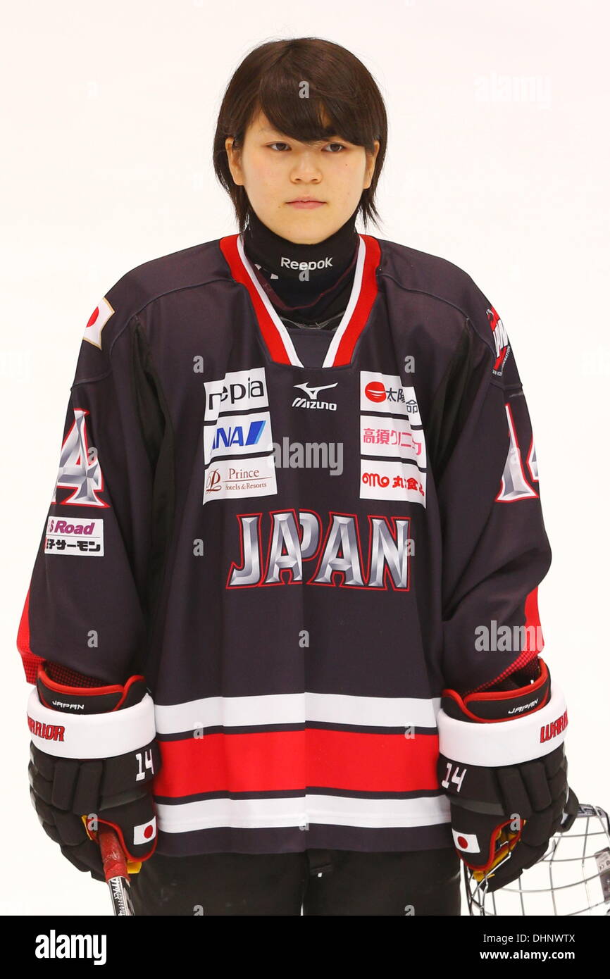 Shinyokohama Skate Center, Kanagawa, Japan. 10th Nov, 2013. Ayuko Aoki ...