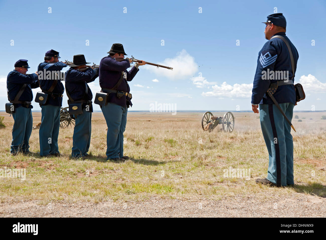 Shooting drill hi-res stock photography and images - Alamy