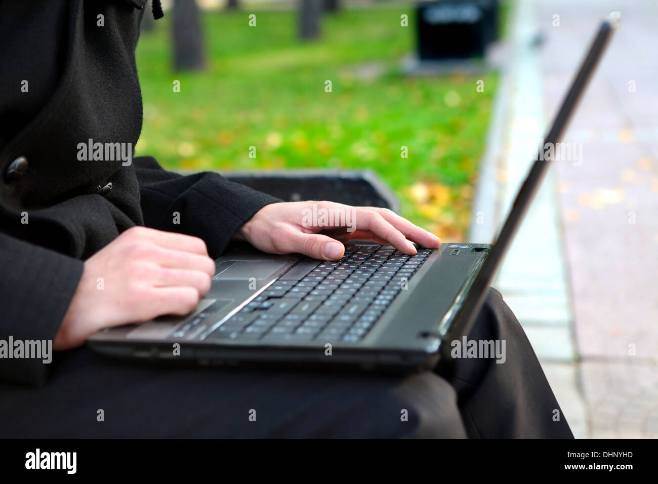 Closeup hands hi-res stock photography and images - Alamy