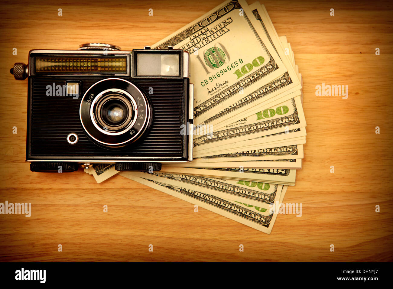Dollar camera hi-res stock photography and images - Alamy