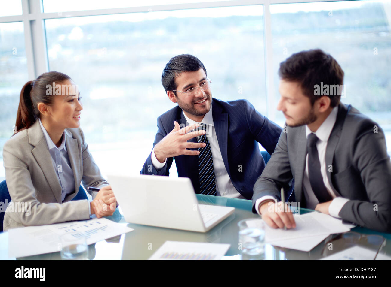 Competitive business workers hi-res stock photography and images - Alamy