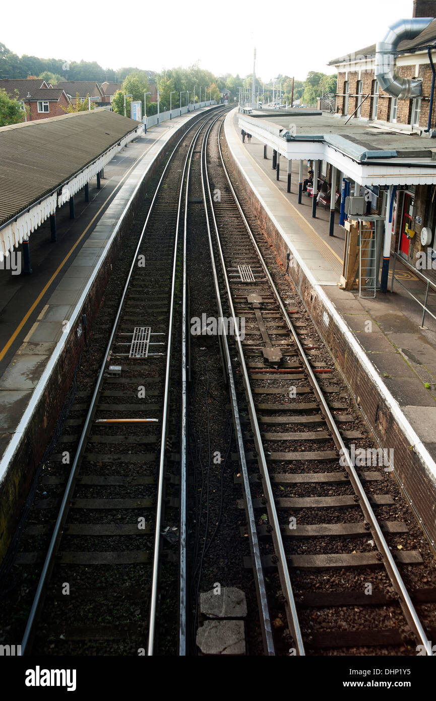Farnham station hi-res stock photography and images - Alamy