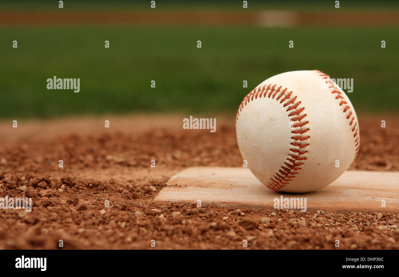 Pitchers mound hi-res stock photography and images - Alamy