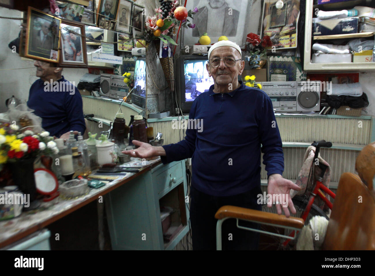 Nablus, West Bank, Palestinian Territory, . 13th Nov, 2013. Waled ...