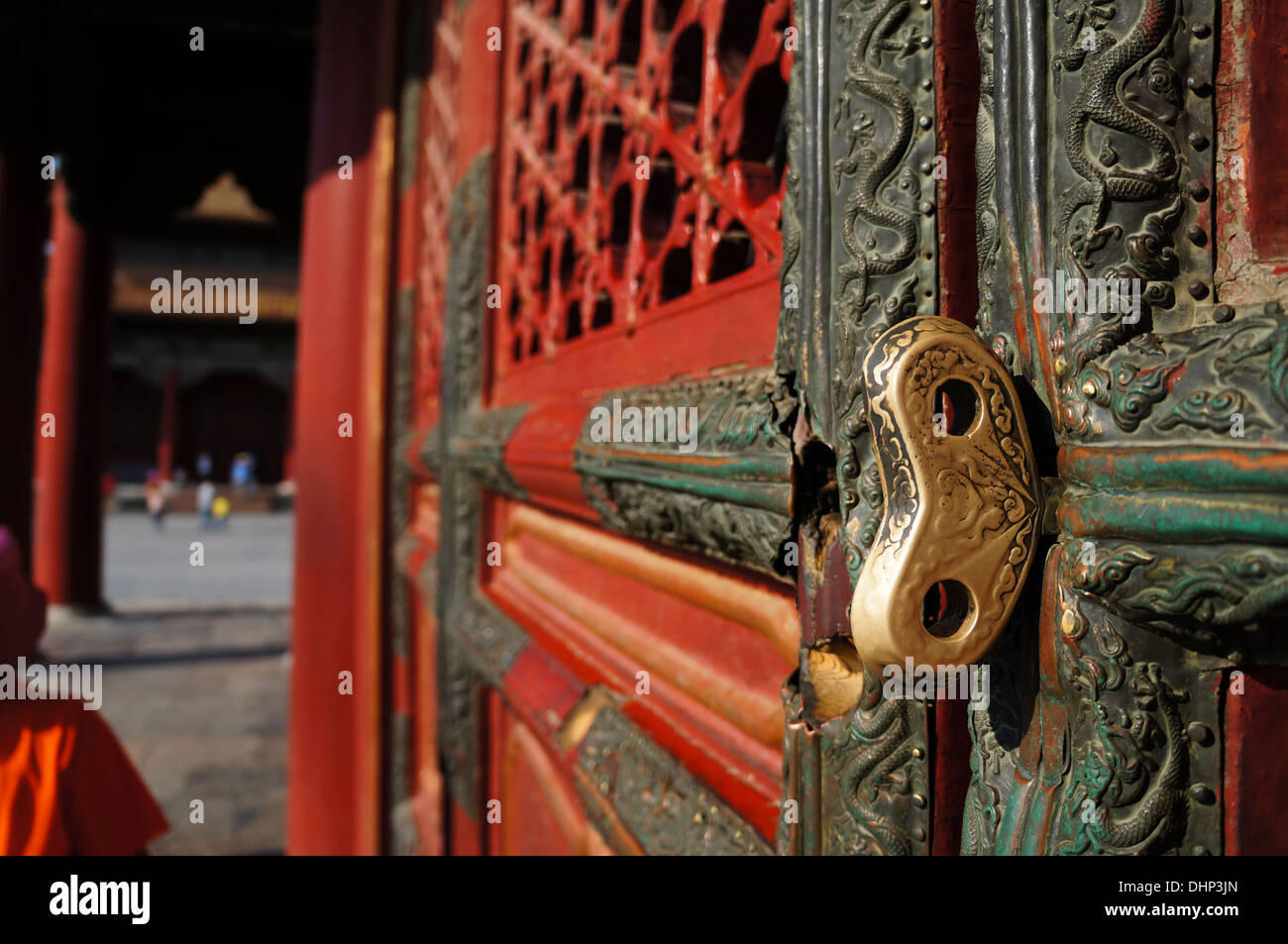 Broken lock hi-res stock photography and images - Alamy