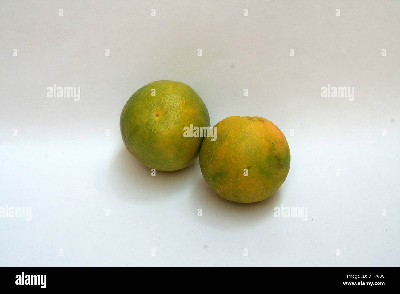 Spherical fruits hi-res stock photography and images - Alamy