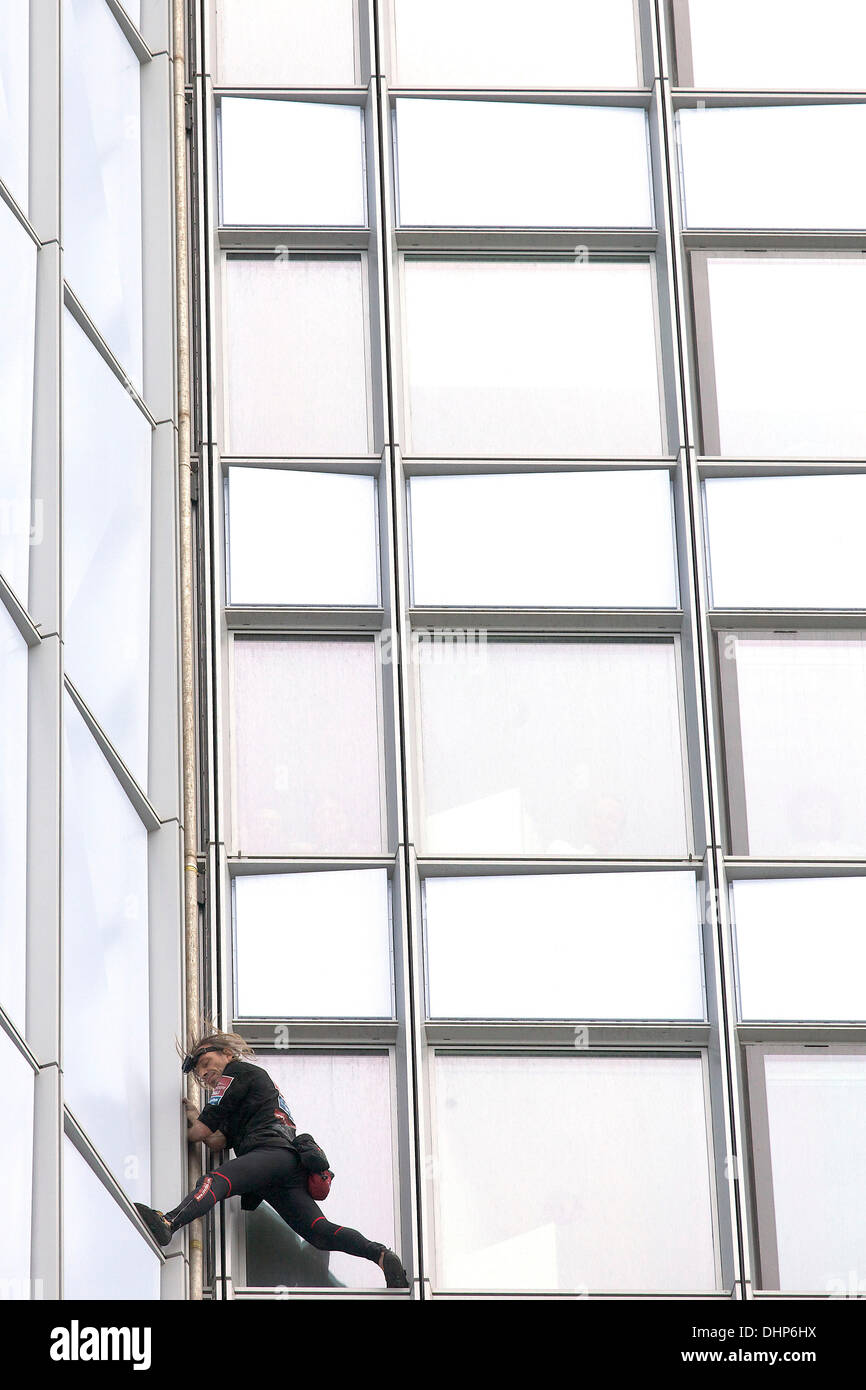 Alain Robert also known as the 'The French Spiderman' climbed the ...