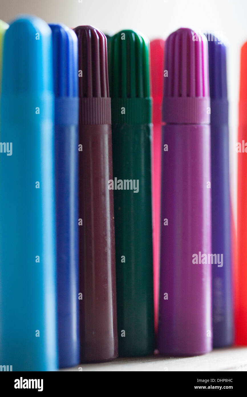 Colored markers hi-res stock photography and images - Alamy