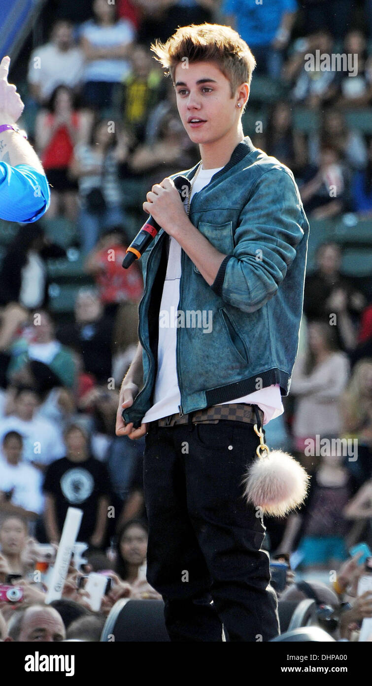 Justin Bieber 102.7 KIIS FM's Wango Tango at The Home Depot Center ...