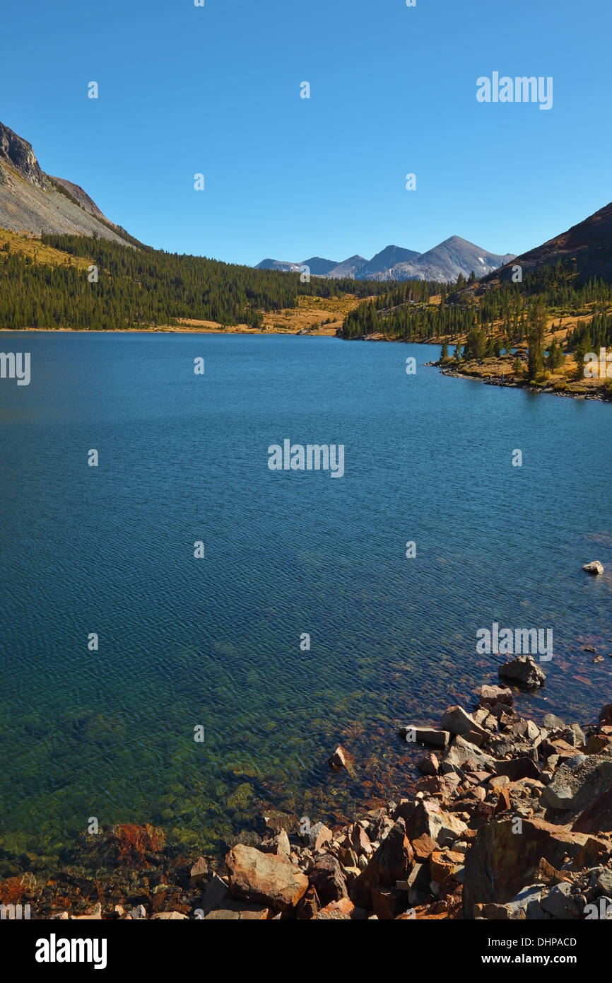 Lake Tioga and mountains Stock Photo - Alamy