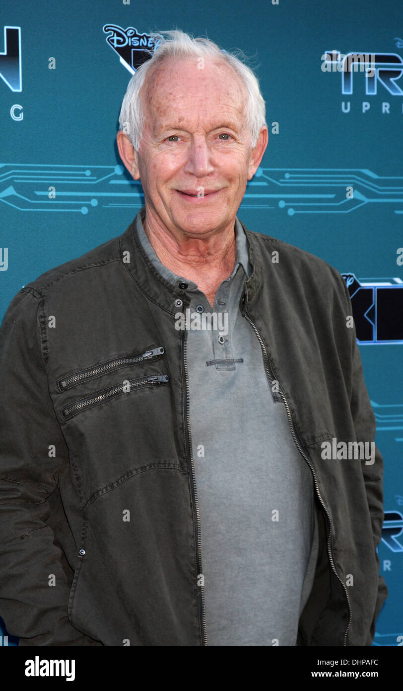 Lance henriksen tron hi-res stock photography and images - Alamy
