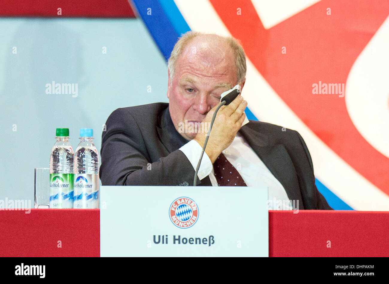 Crying and emotion management hi-res stock photography and images - Alamy