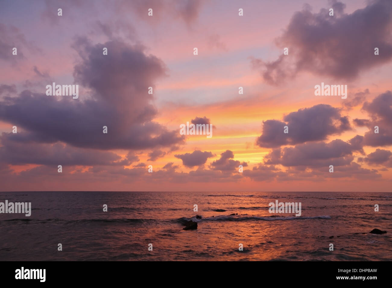 Sunset on sea hi-res stock photography and images - Alamy