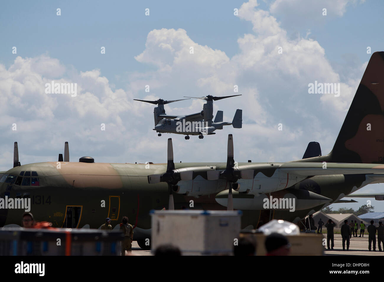 Military aircraft types hi-res stock photography and images - Alamy