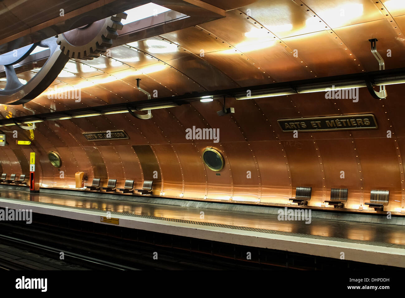 Paris metro station hi-res stock photography and images - Alamy