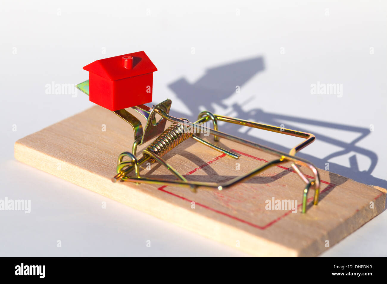 Danger trap hi-res stock photography and images - Alamy