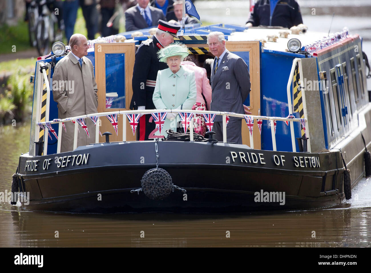 Queen Elizabeth II, Prince Philip, Duke of Edinburgh and Prince Charles ...