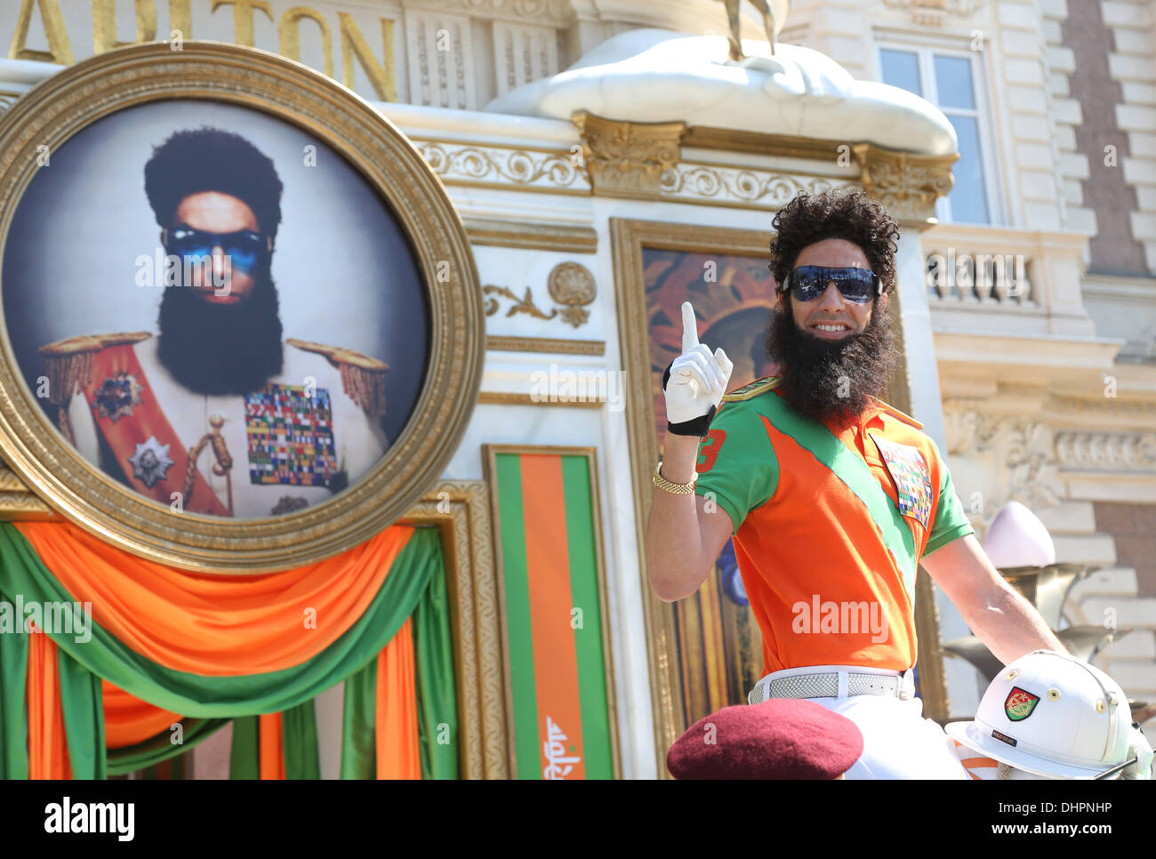 Sacha Baron Cohen dressed as Admiral General Aladeen "The Dictator ...