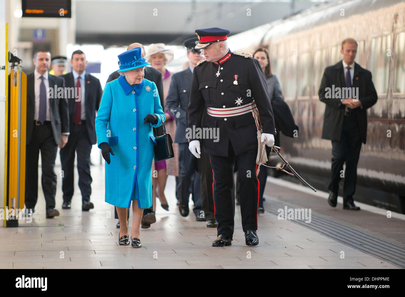 Queen elizabeth royal train hi-res stock photography and images - Alamy
