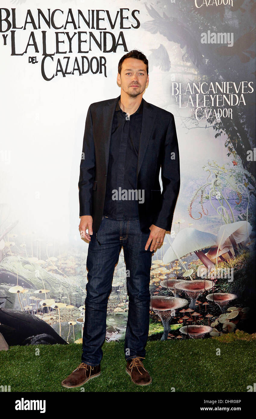 Rupert Sanders at the 'Snow White And The Huntsman' photocall at Casa ...