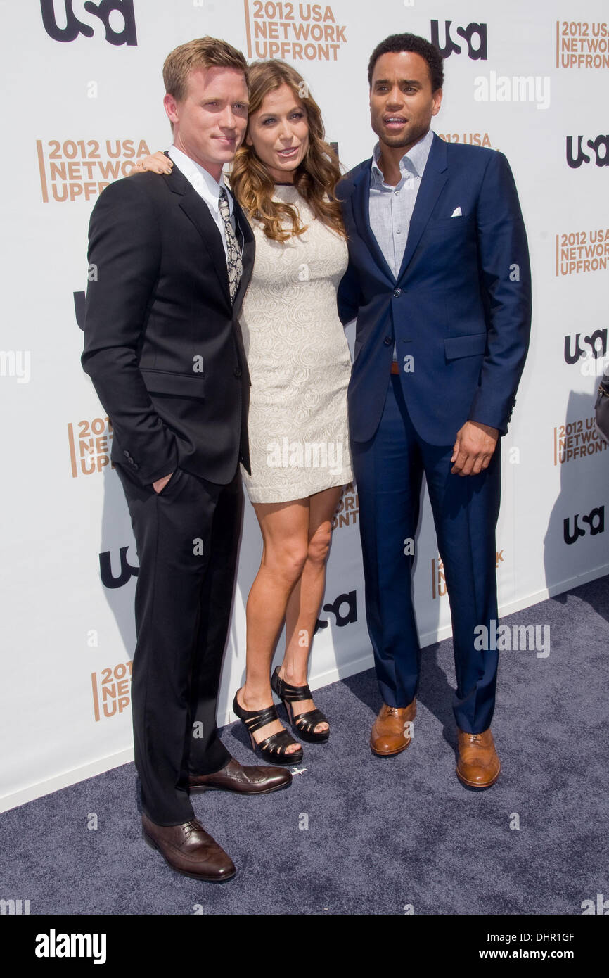 Sonya walger and warren kole the hi-res stock photography and images ...