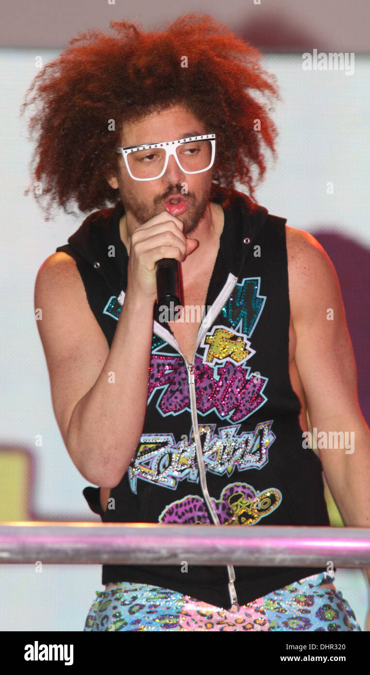 Redfoo of LMFAO performs live on French talkshow 'Le Grand Journal ...