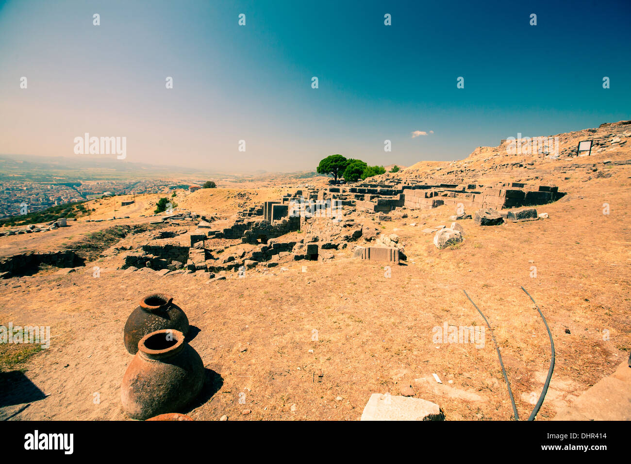 Akropol pergamum hi-res stock photography and images - Alamy