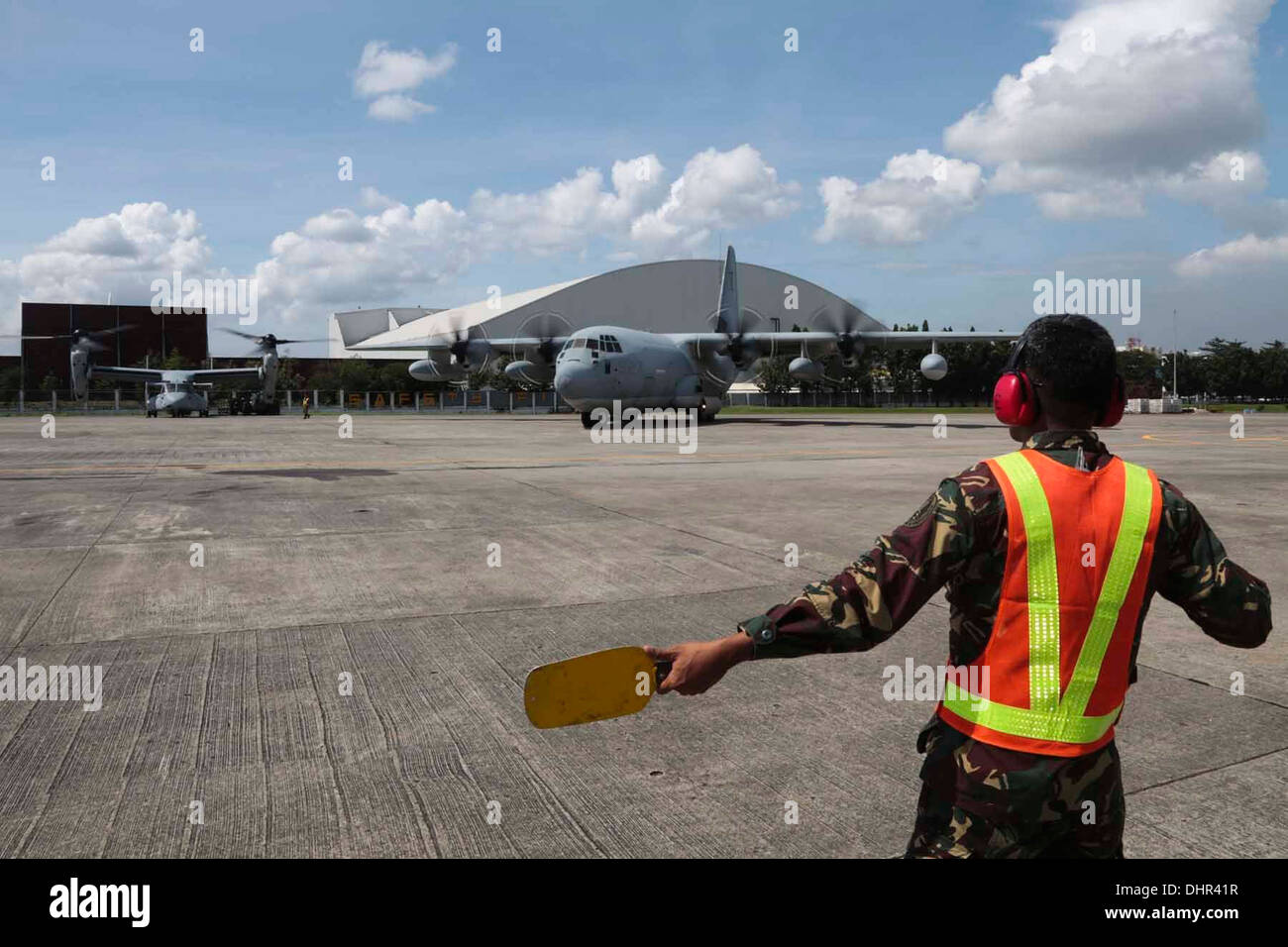 Typhoon Haiyan humanitarian relief in Philippines Operation Damayan ...