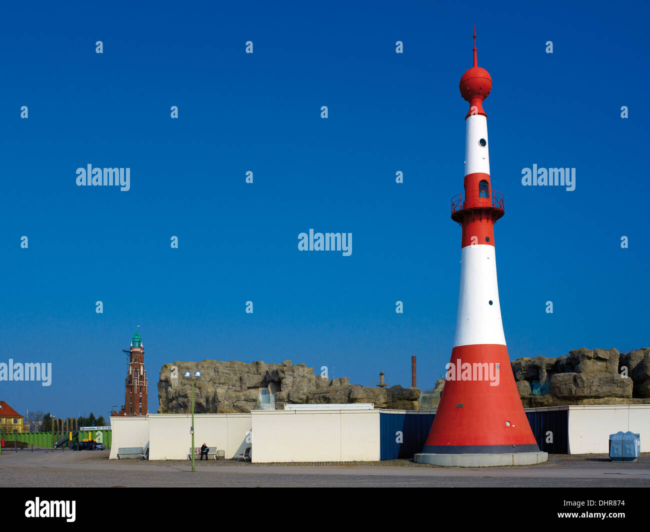 New harbor with simon loschen lighthouse hi-res stock photography and ...