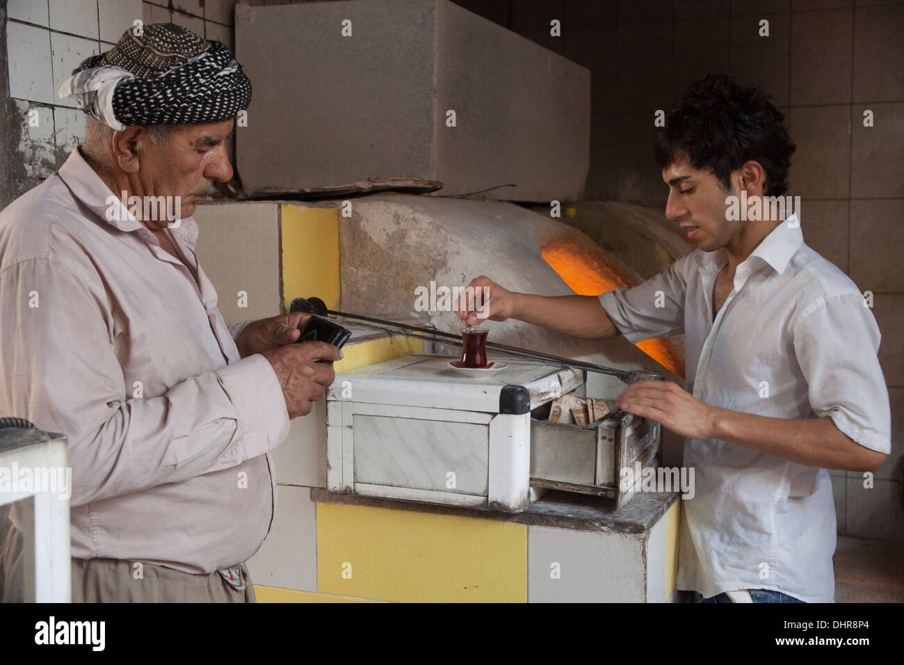 Kurdistan tea hi-res stock photography and images - Alamy