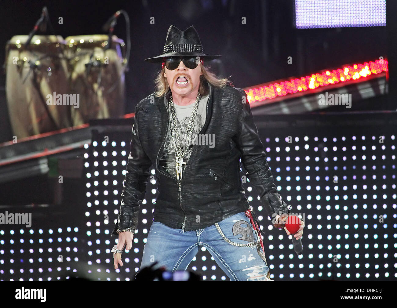 Axl rose hi-res stock photography and images - Alamy