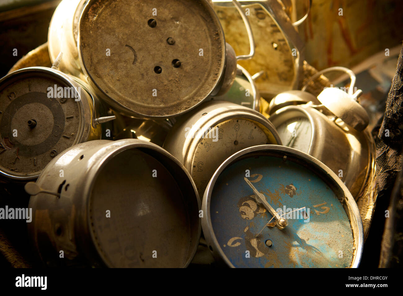 Broken clock face hi-res stock photography and images - Alamy