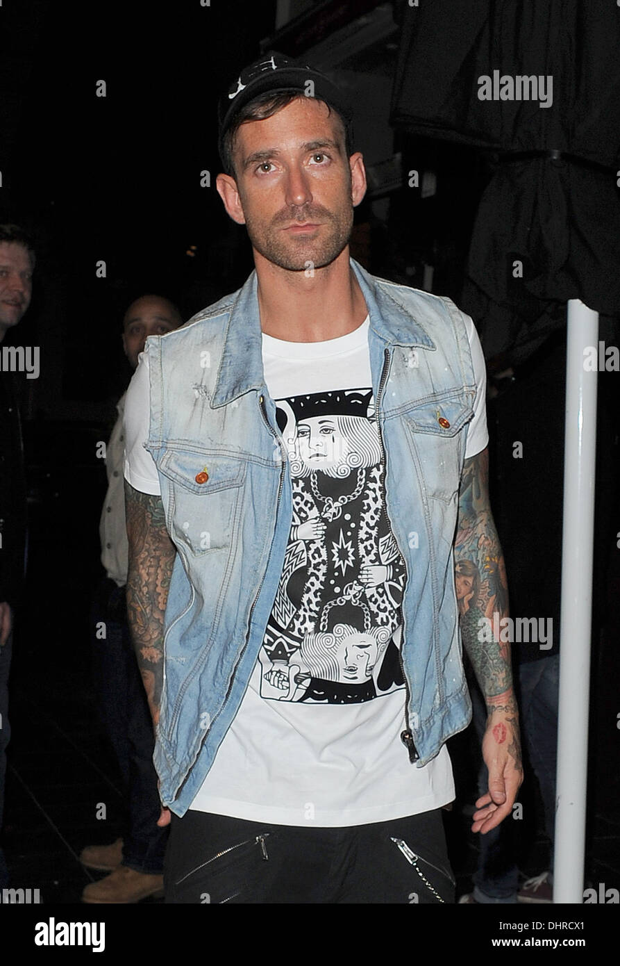 Raul Meireles joins some of his Chelsea FC team mates for a night out ...