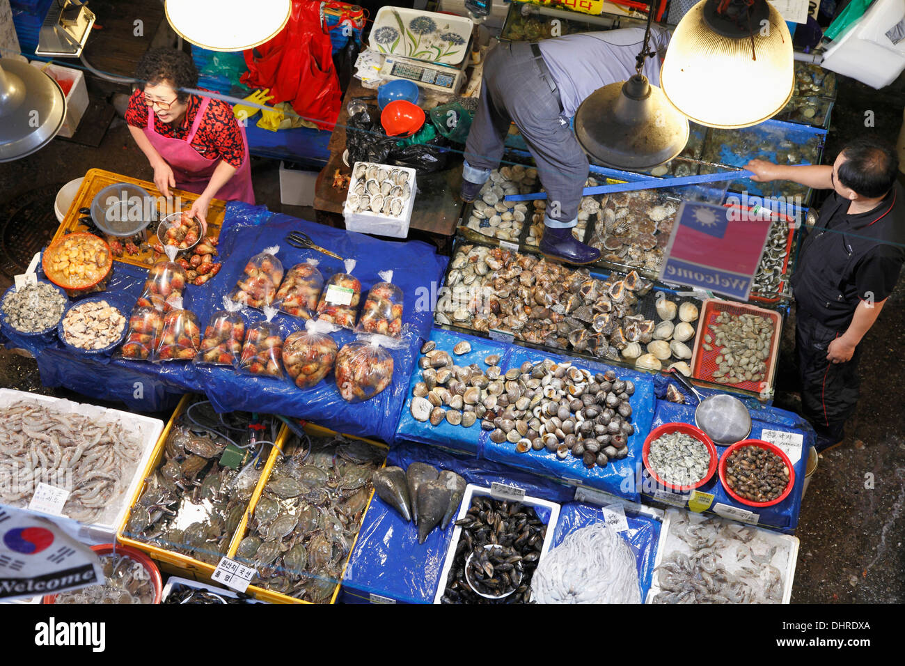 Seoul noryangjin fish market hi-res stock photography and images - Alamy