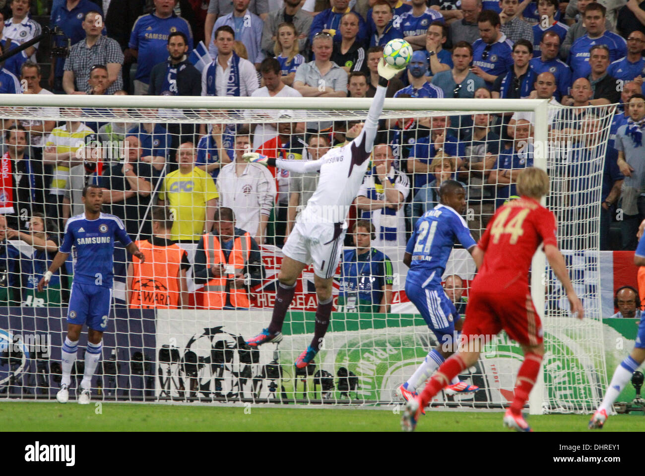 Petr Cech The 2012 UEFA Champions League final match between Chelsea ...