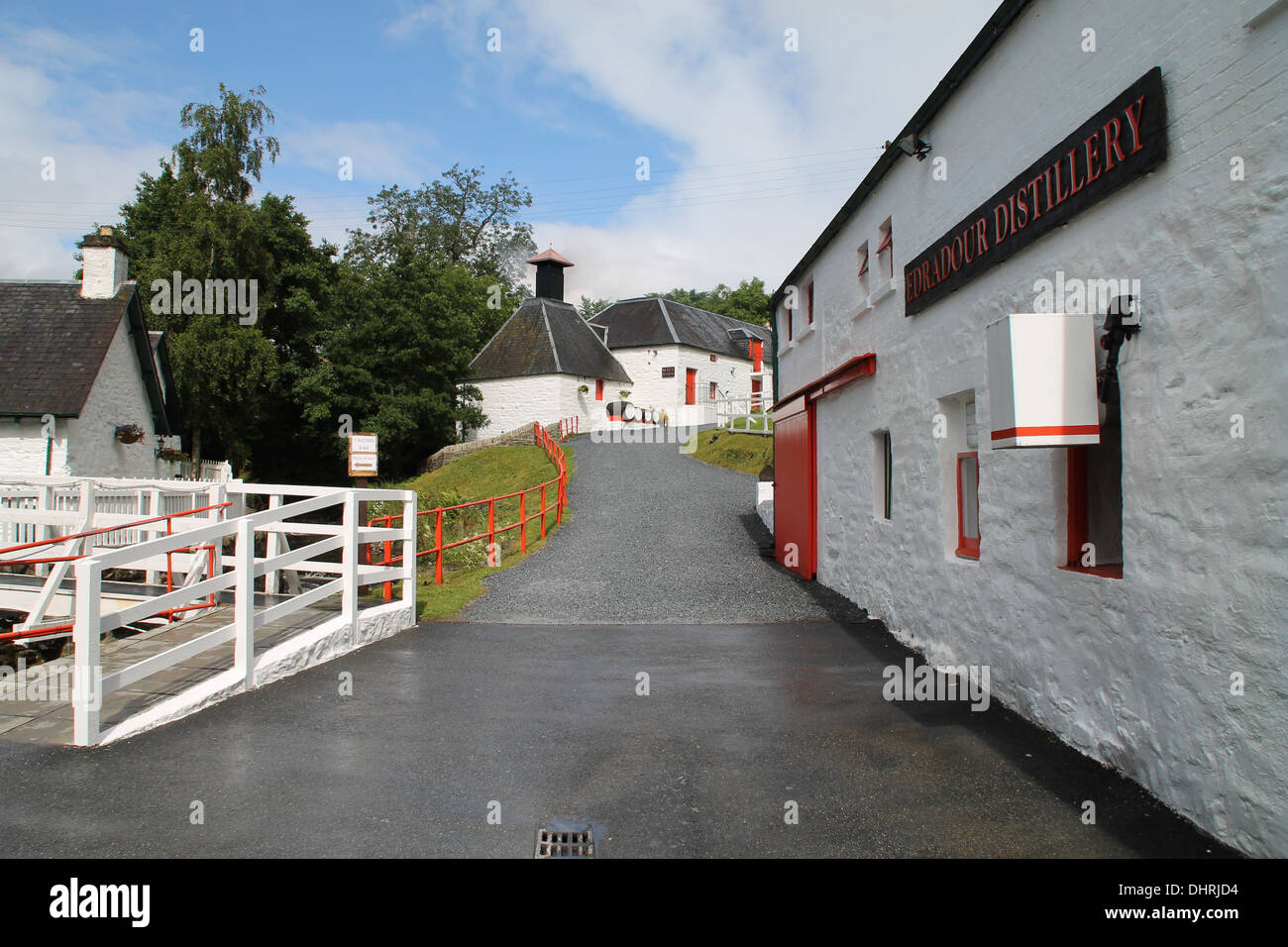 Edradour distillery hi-res stock photography and images - Alamy