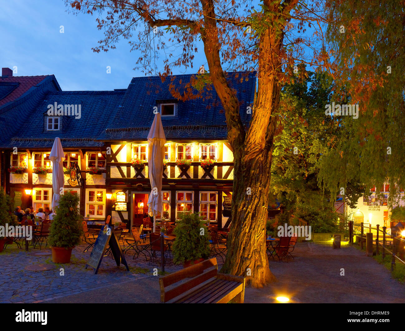 German pub scene hi-res stock photography and images - Alamy