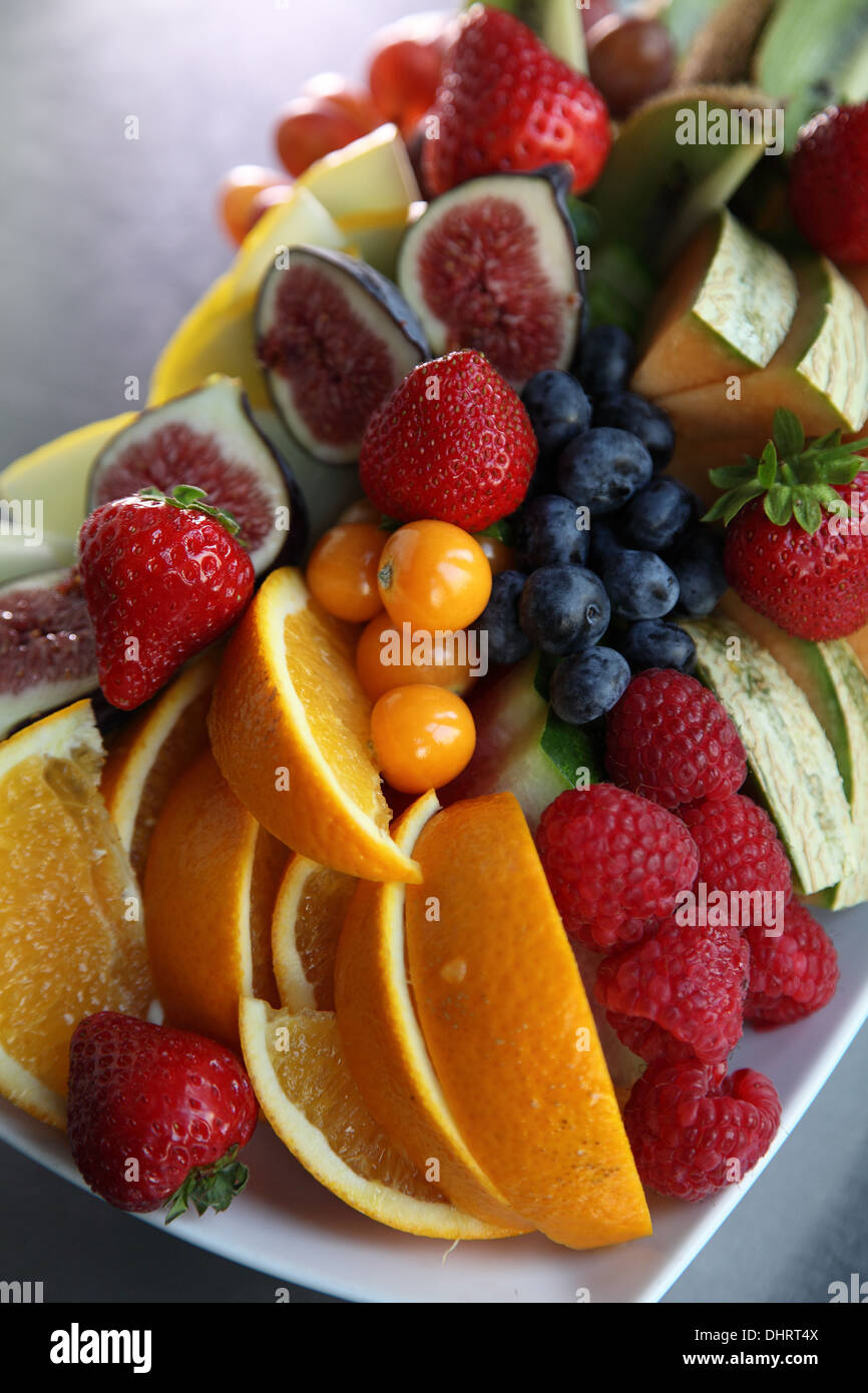 Tropical fruit platter hi-res stock photography and images - Alamy